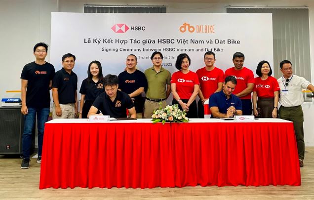 Startup xe điện Dat Bike hợp tác chiến lược với HSBC: Hỗ trợ số hóa tài chính và gọi vốn, chuẩn ...